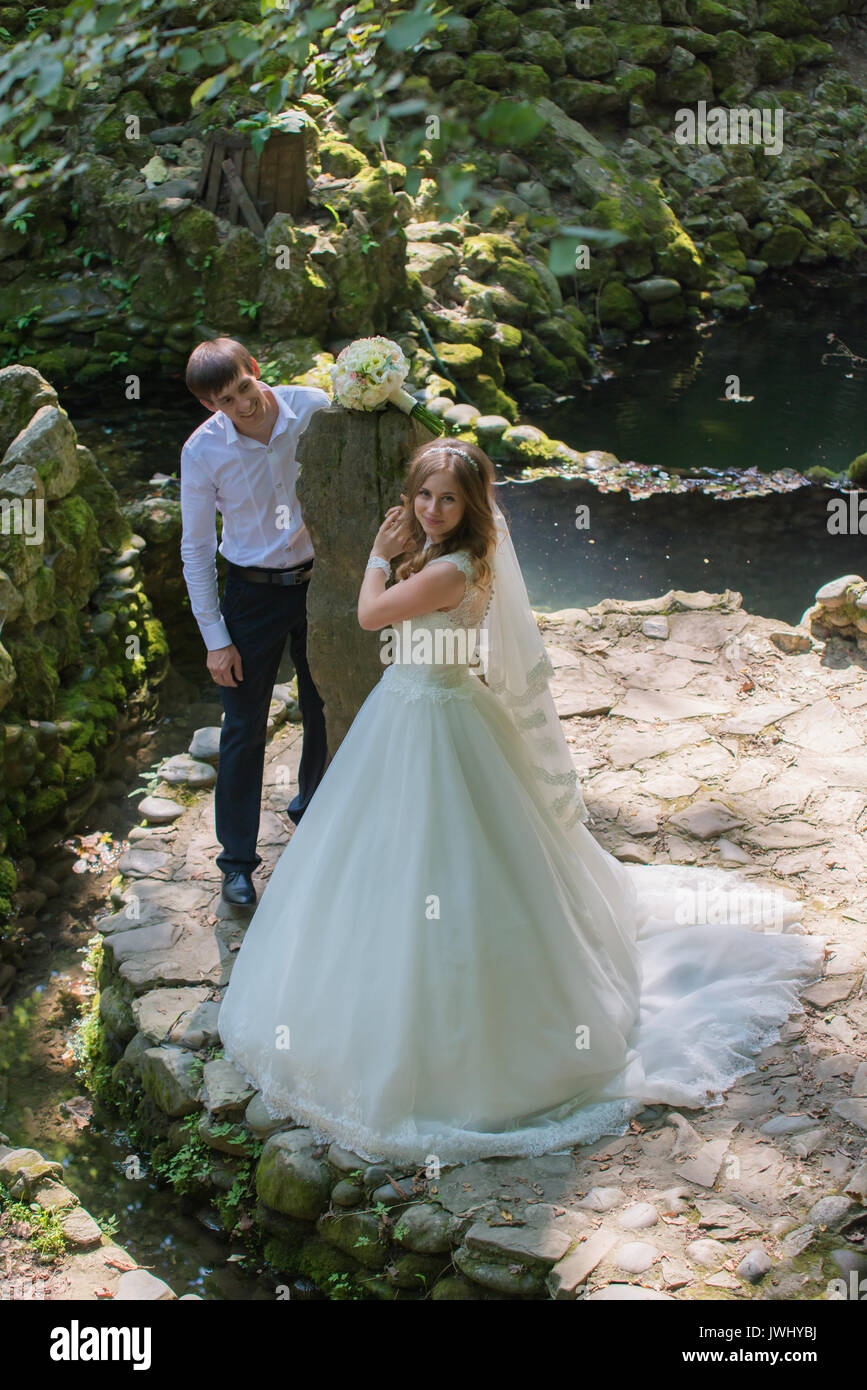 Beautiful married couple in the wedding day Stock Photo - Alamy