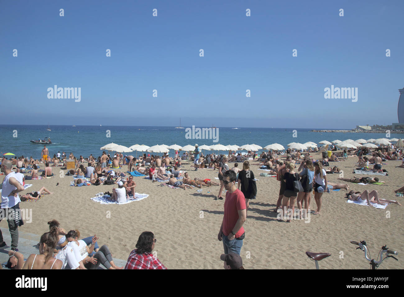Crowded Beach Spain High Resolution Stock Photography and Images - Alamy