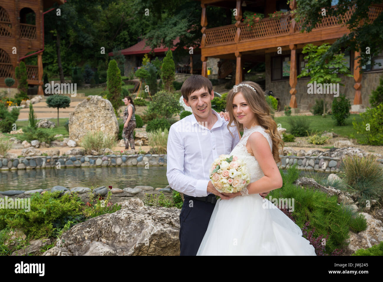 Beautiful married couple in the wedding day Stock Photo - Alamy