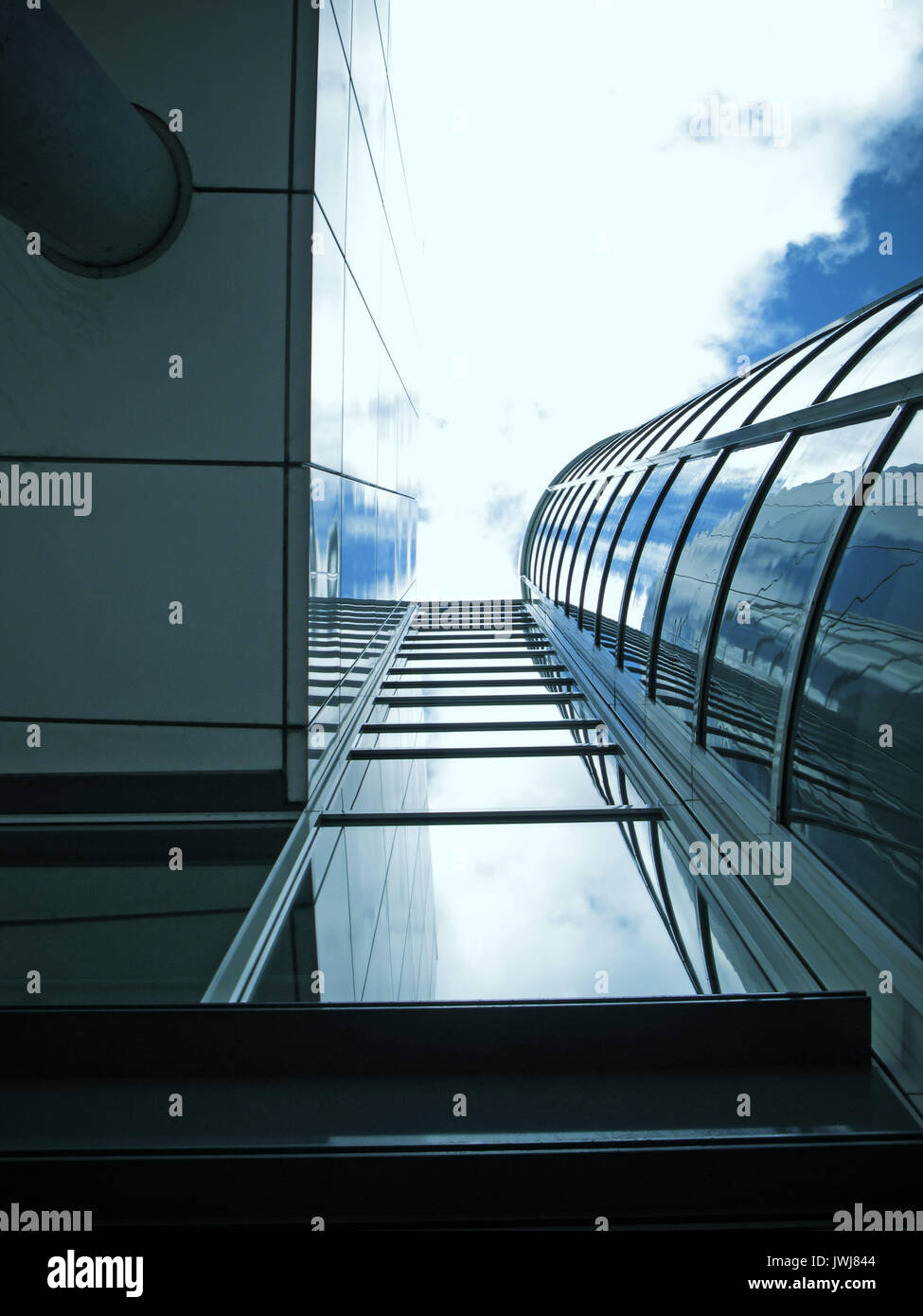 Glass bank building hi-res stock photography and images - Alamy