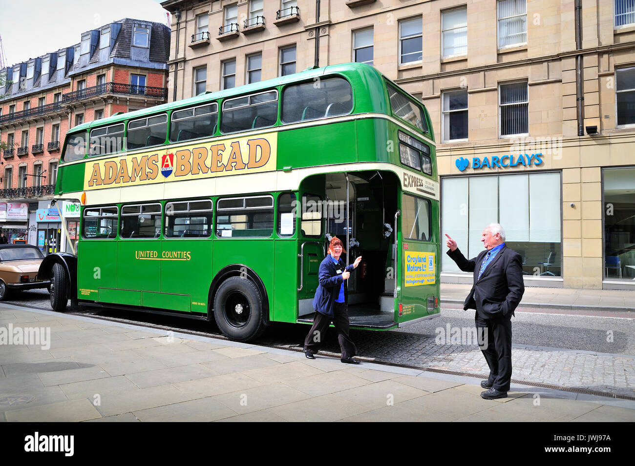 Sheffield bus hi-res stock photography and images - Alamy