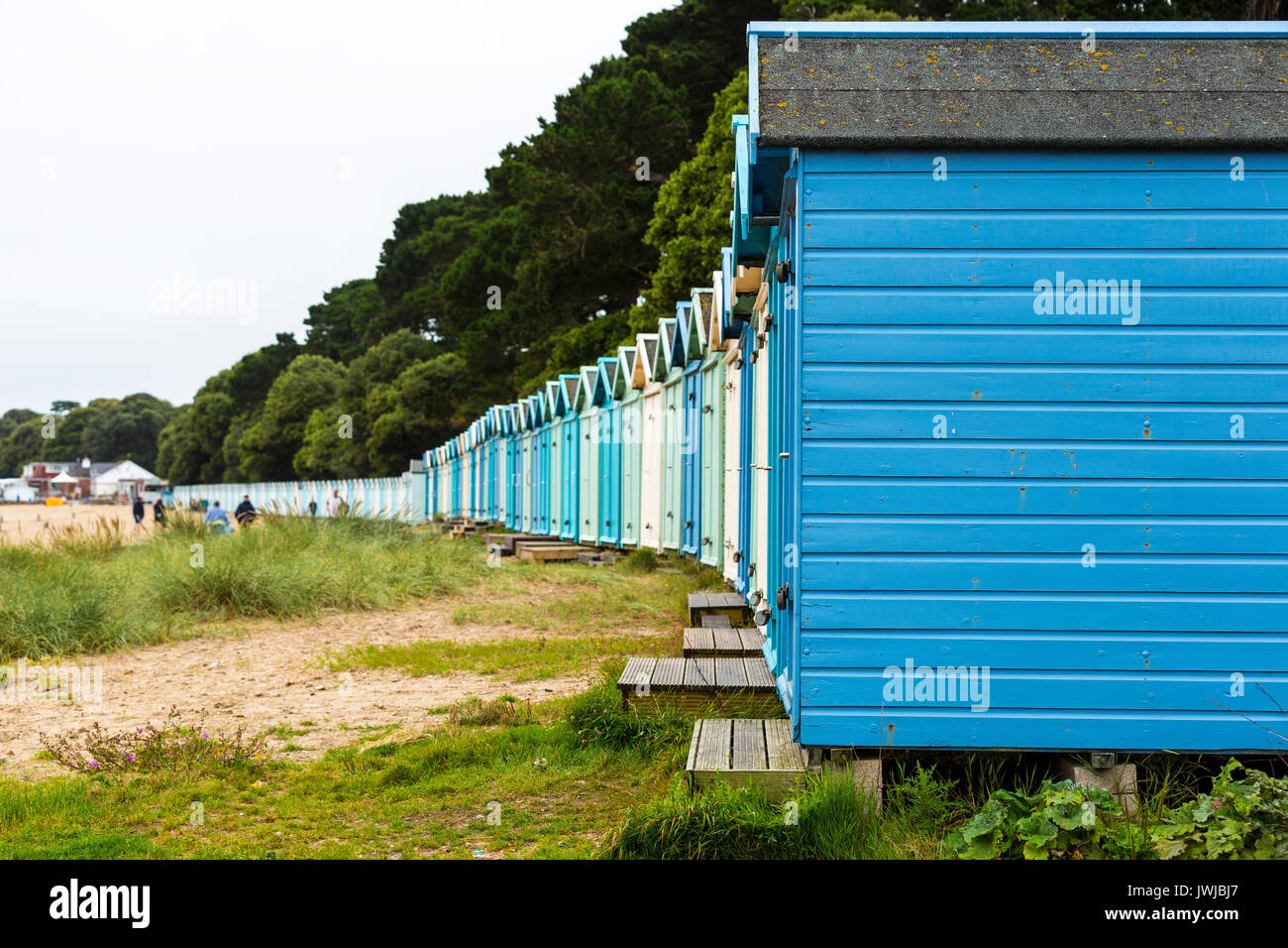 Shades of blue beach huts hi-res stock photography and images - Alamy