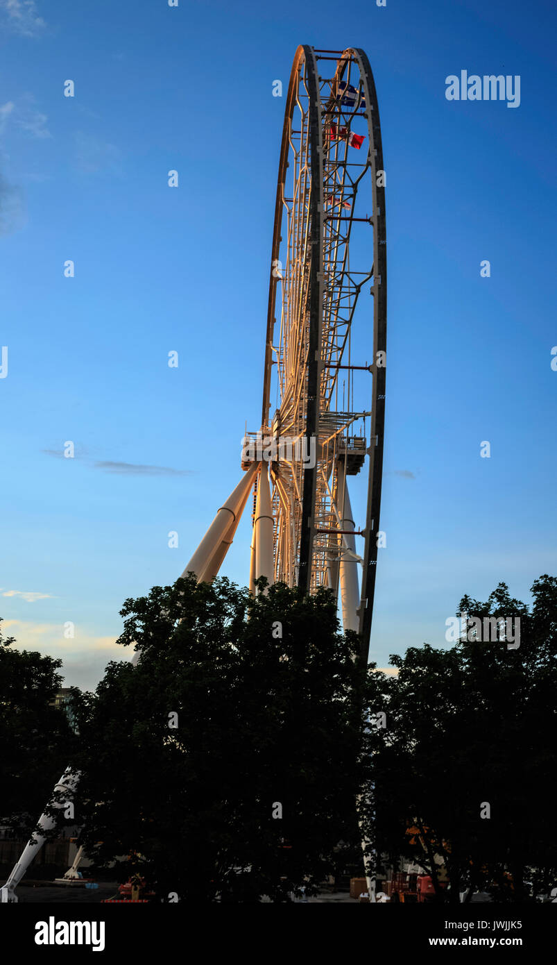 Observaton wheel hi-res stock photography and images - Alamy