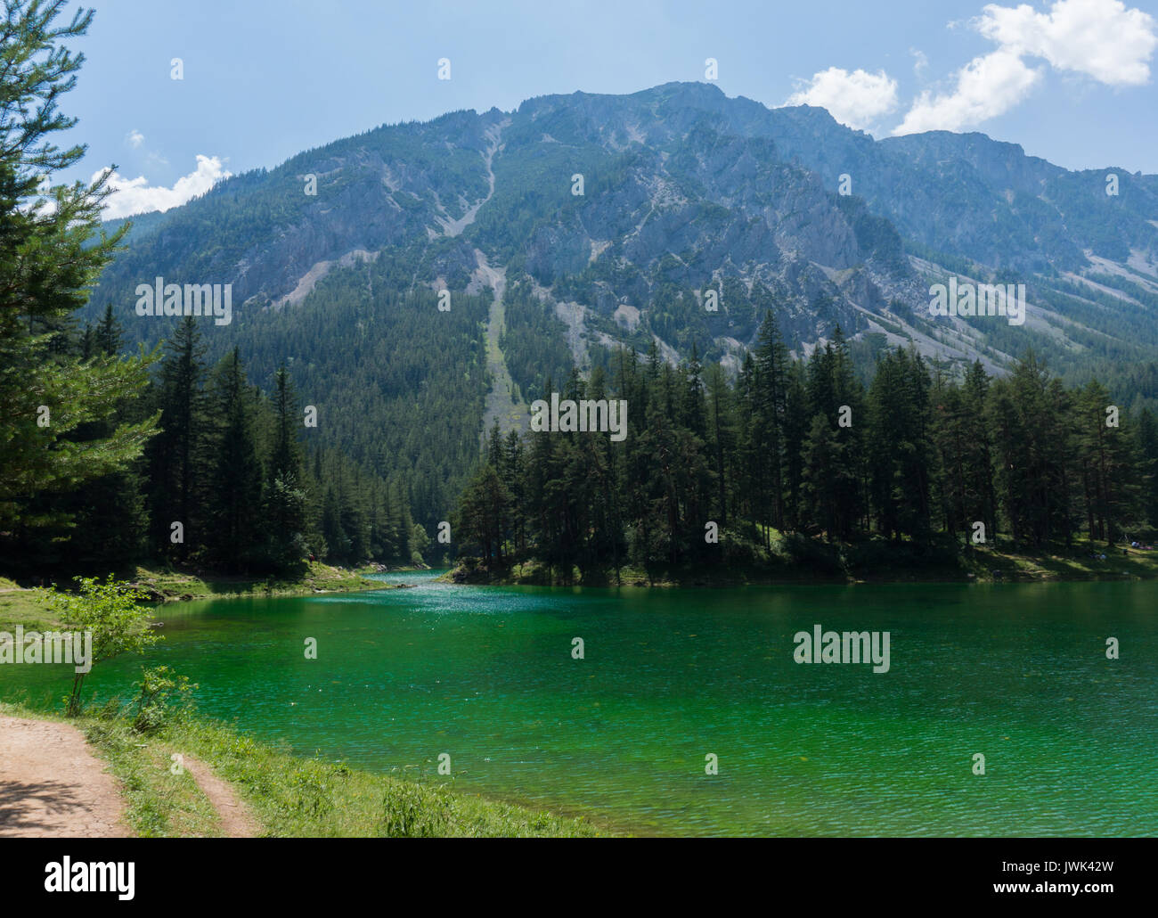 Green lake mountain tragoss hi-res stock photography and images - Alamy