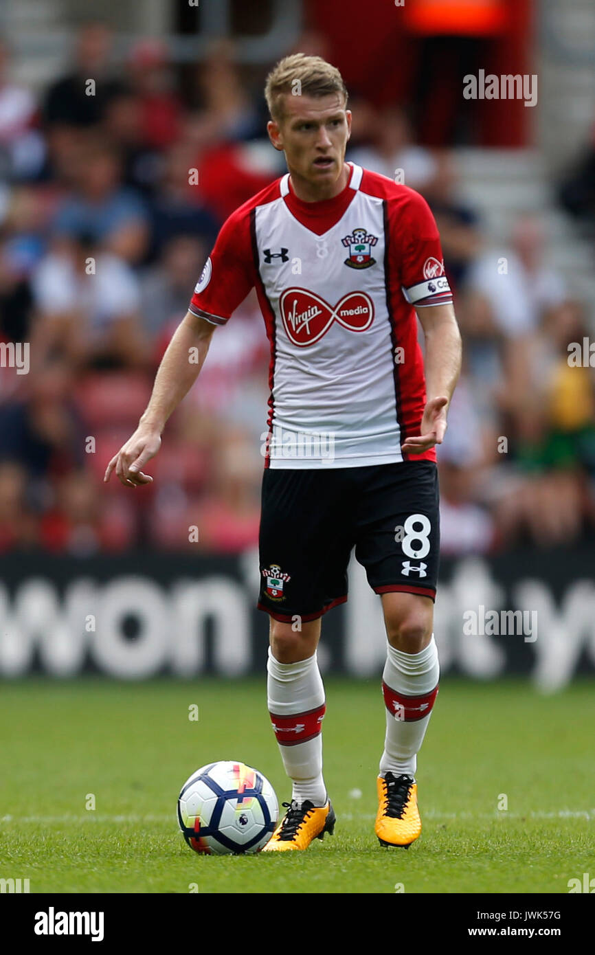 Southampton's Steven Davis Stock Photo - Alamy