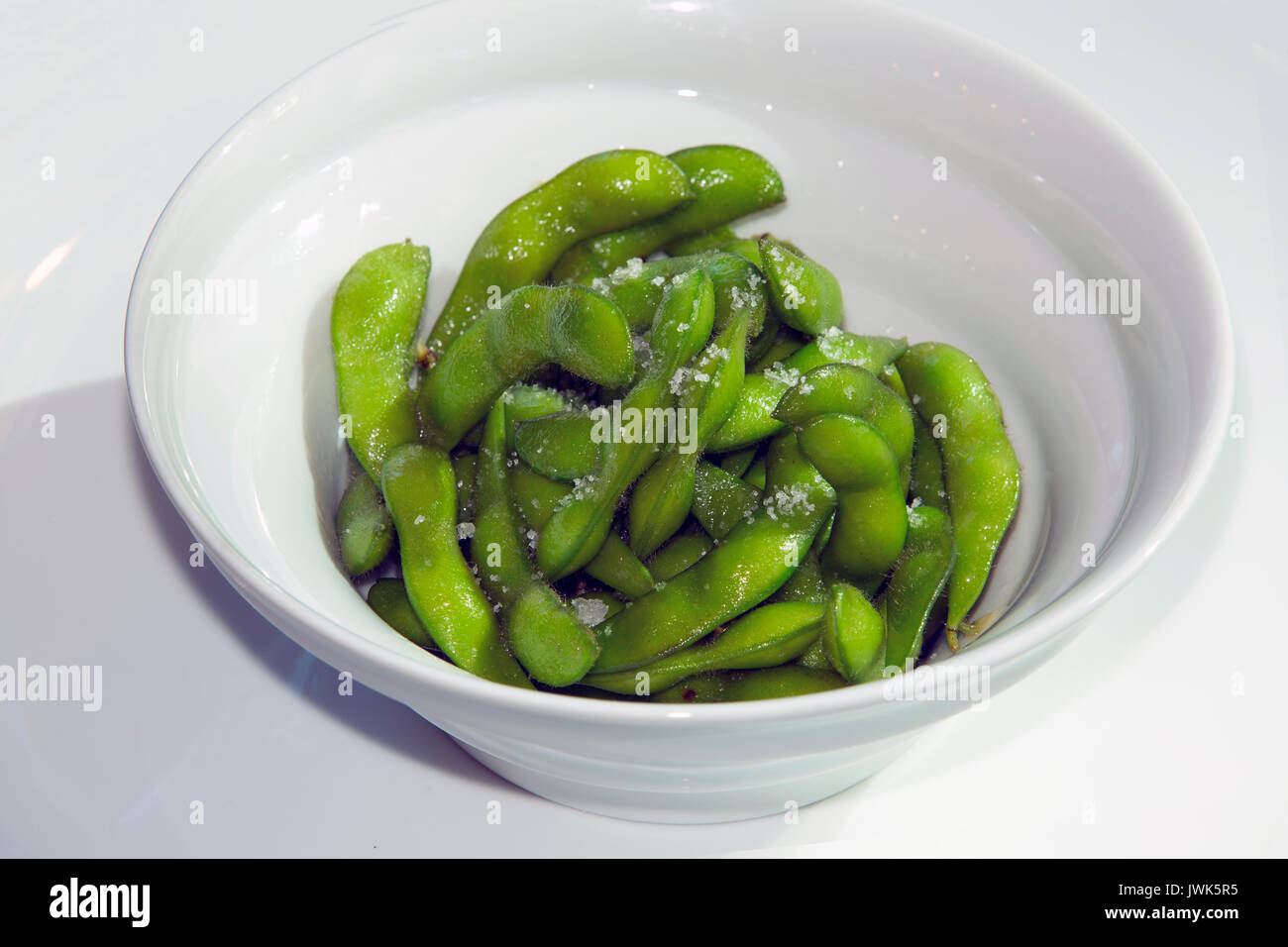 Green edamame hi-res stock photography and images - Alamy