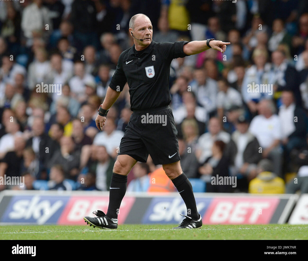 Referee Scott Duncan during the Sky Bet Championship match at Elland ...