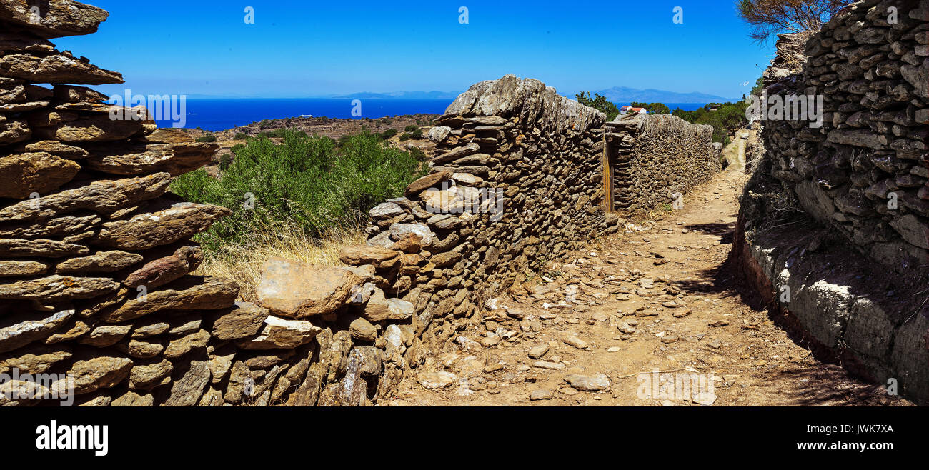 Summer street side view greece hi-res stock photography and images - Alamy