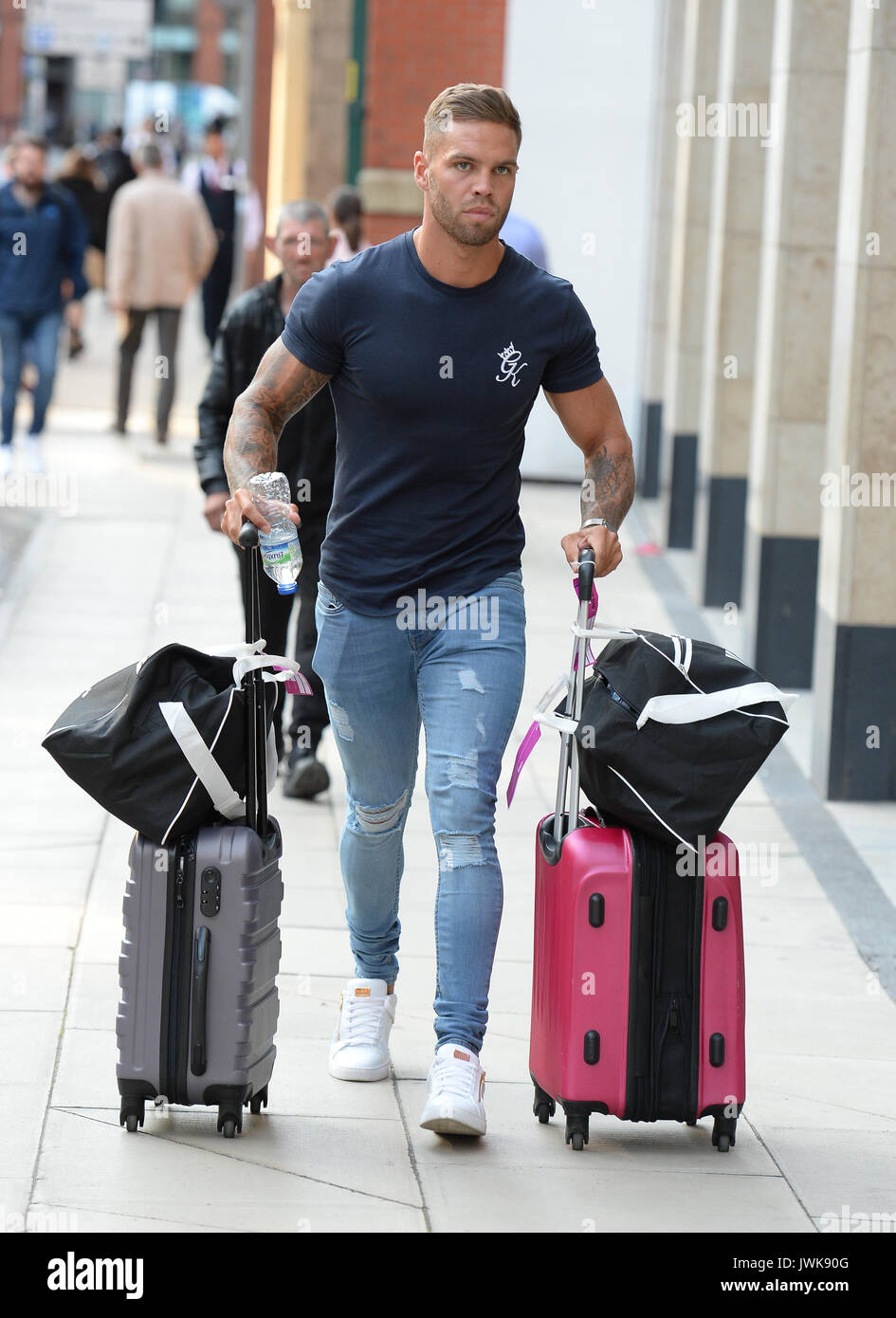Love Island Couple Jessica Shears and Dominic Lever spotted arriving ...
