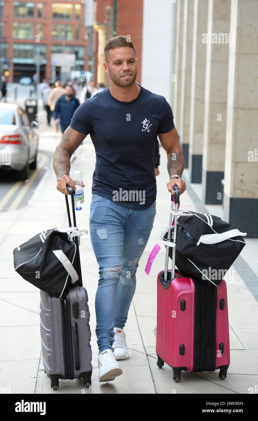 Love Island Couple Jessica Shears and Dominic Lever spotted arriving ...
