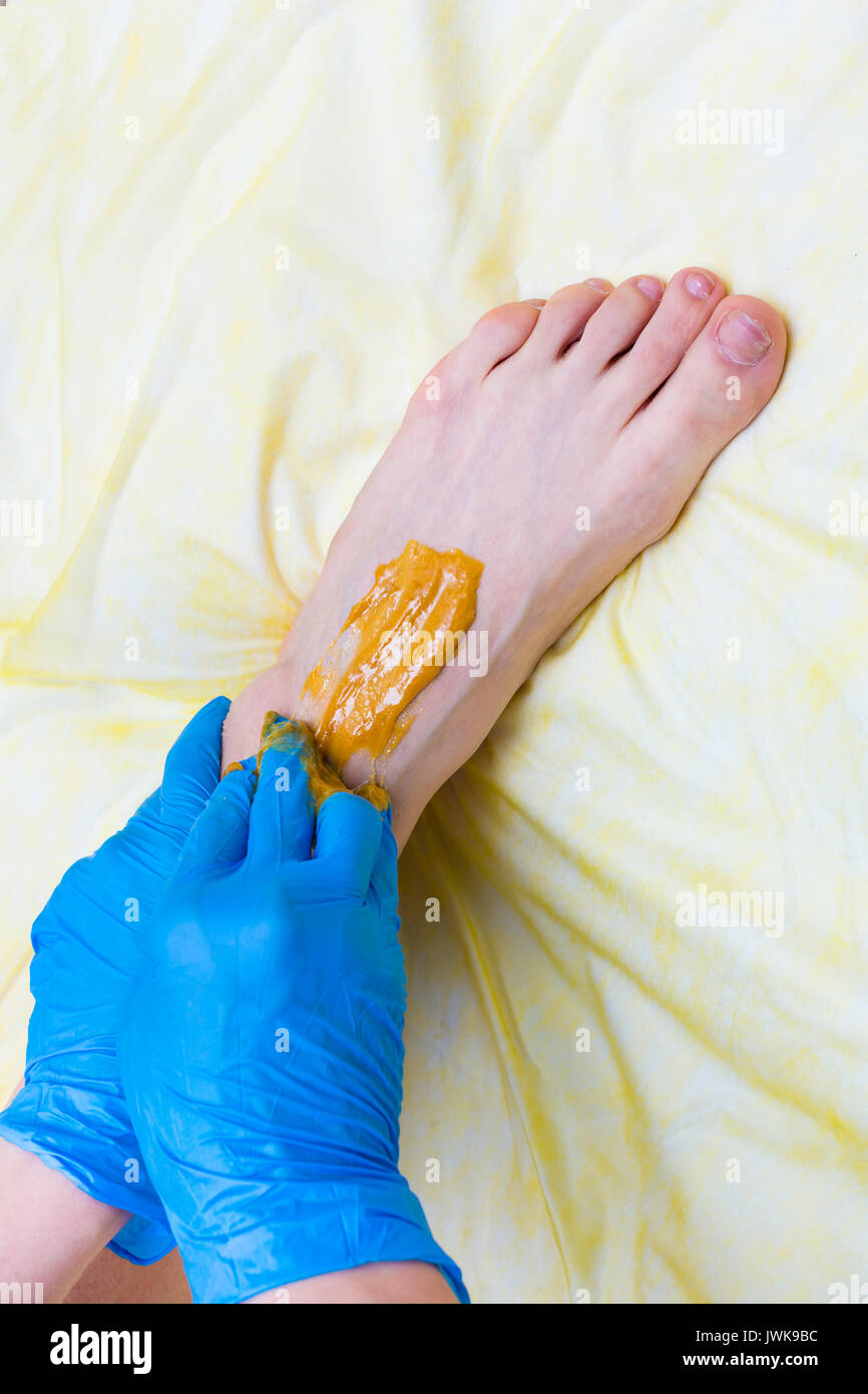 Depilation sugar processes woman hi-res stock photography and images ...