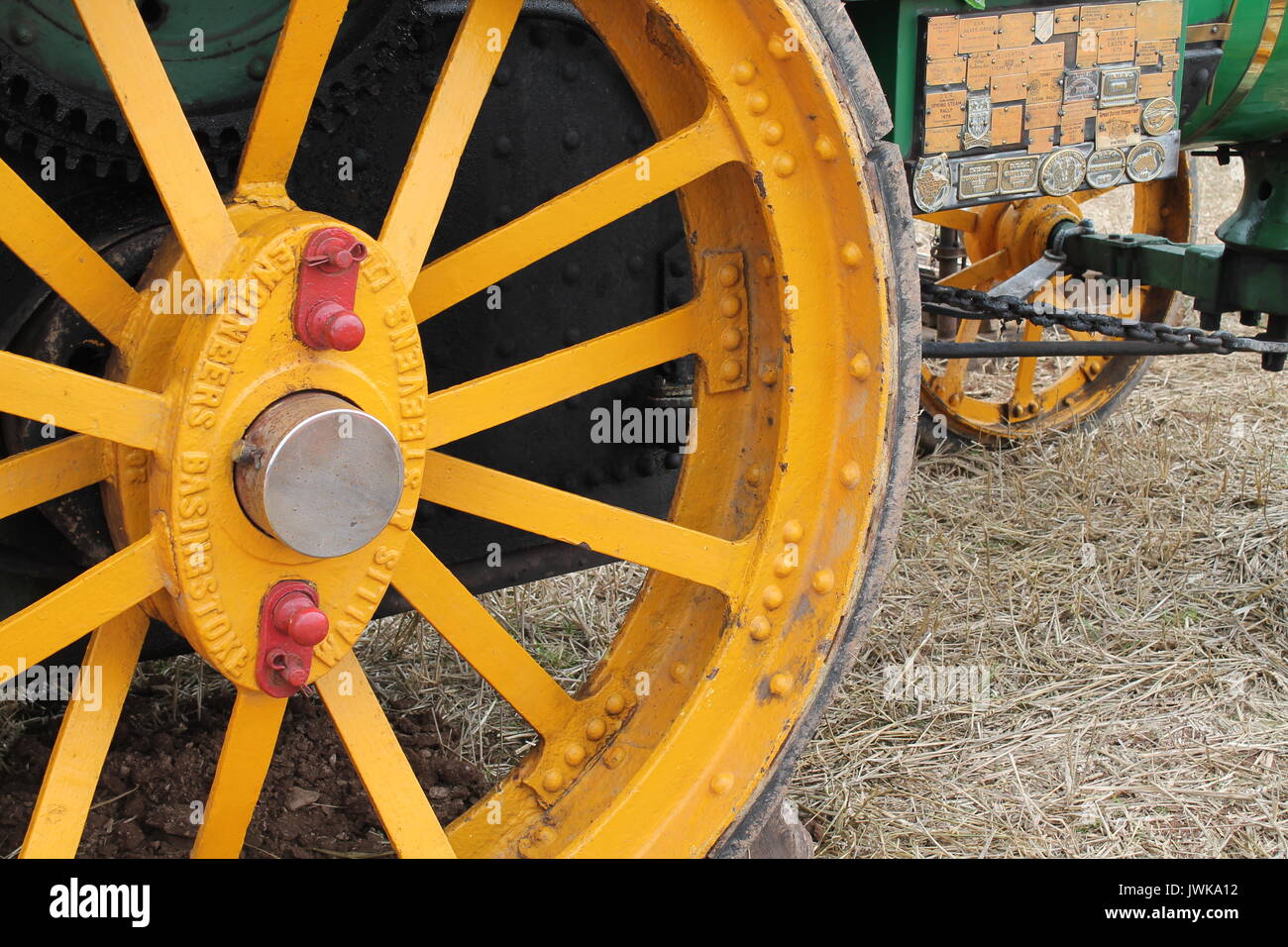 Vintage steam engine wheel hi-res stock photography and images - Alamy