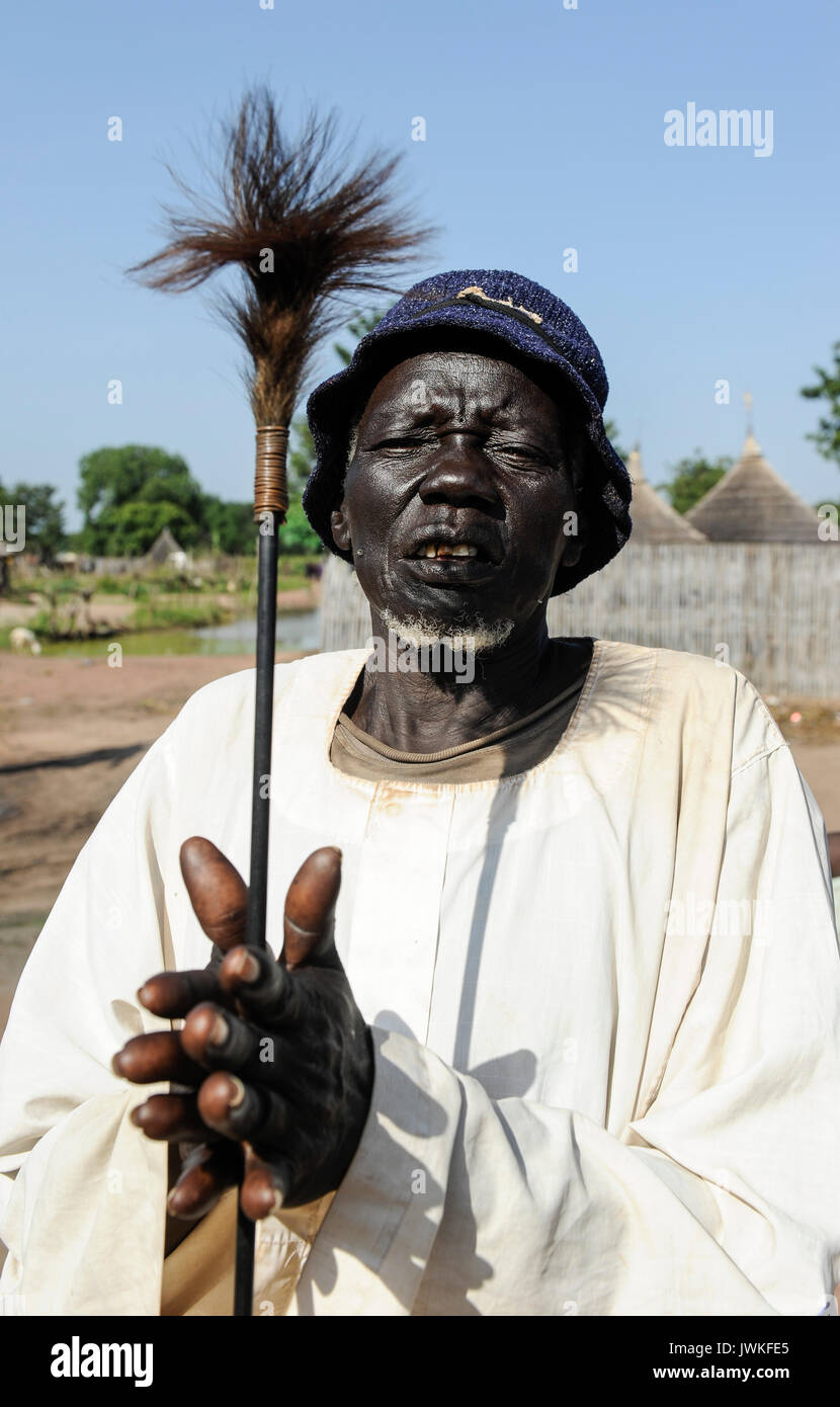 SOUTH SUDAN, village near Rumbek, traditional healer of Dinka tribe ...