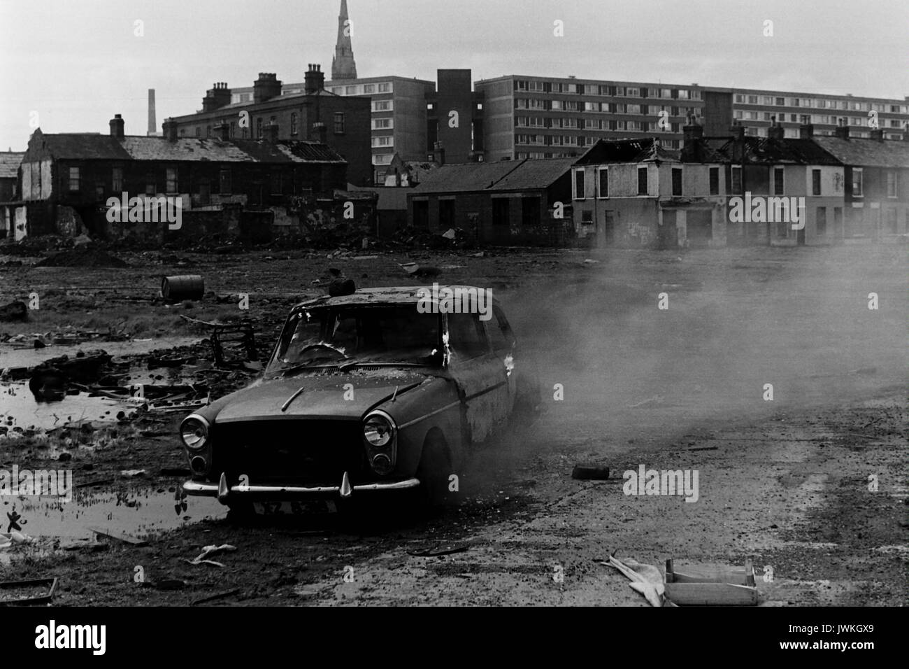 Divis flats belfast hi-res stock photography and images - Alamy