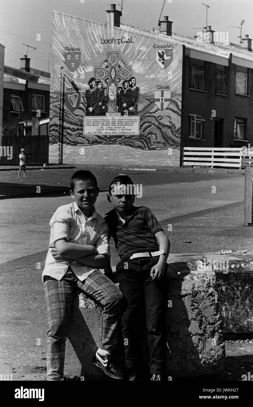 Ballymurphy hi-res stock photography and images - Alamy