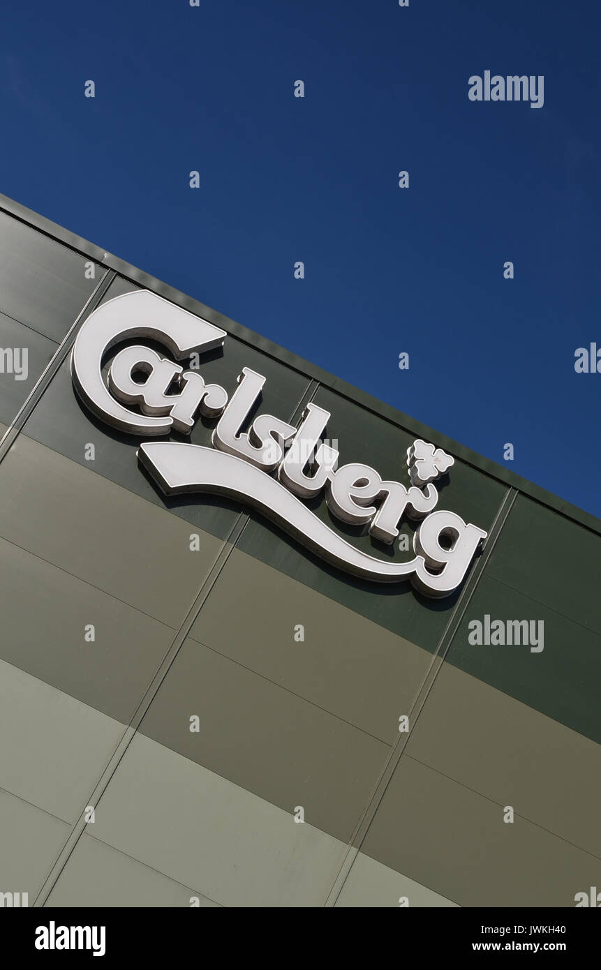 Carlsberg logo hi-res stock photography and images - Alamy