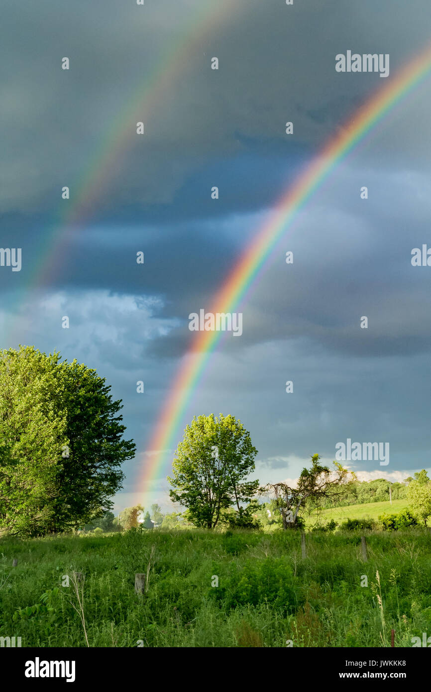 Rainbow scenery hi-res stock photography and images - Alamy