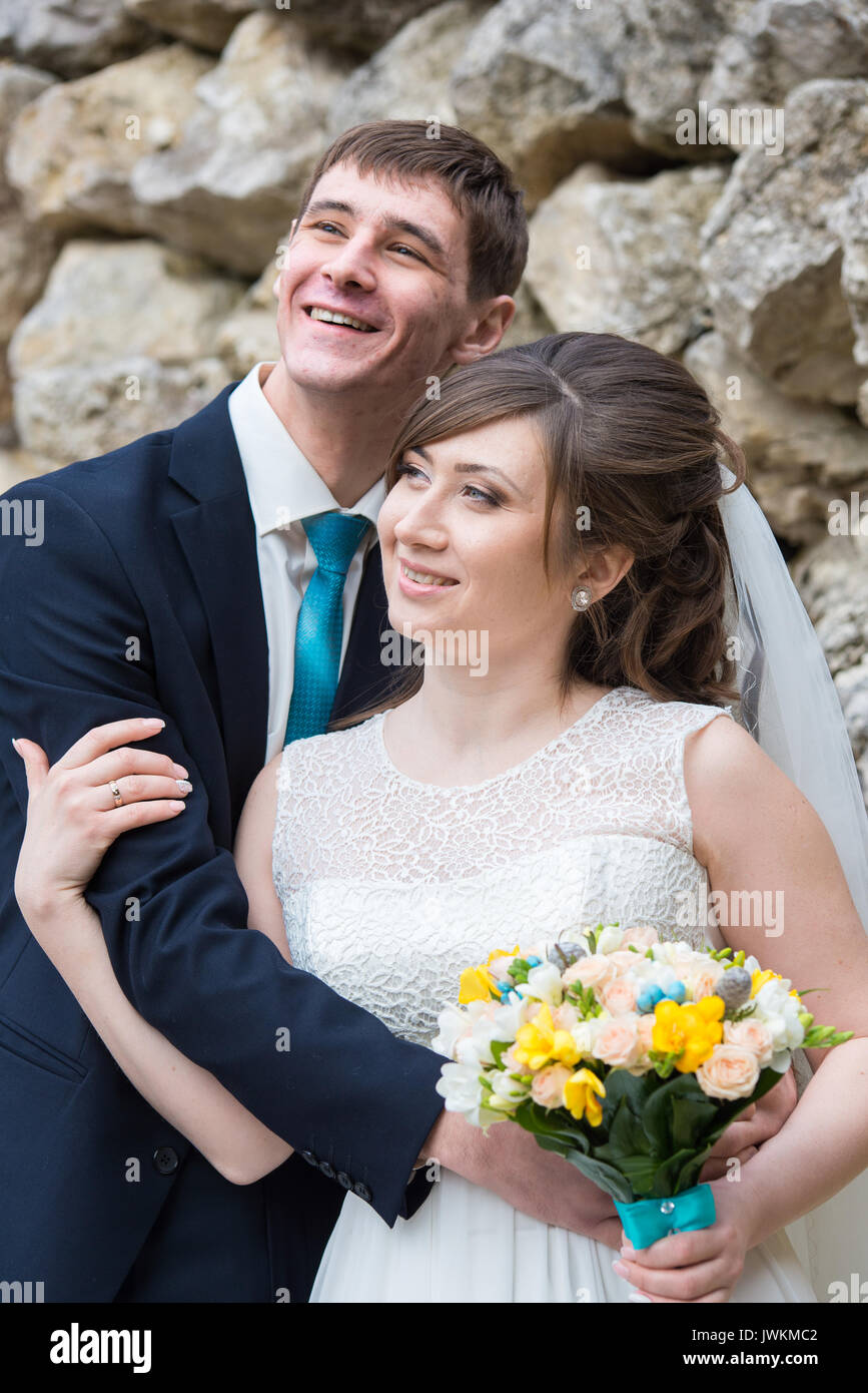 Beautiful married couple in the wedding day Stock Photo - Alamy