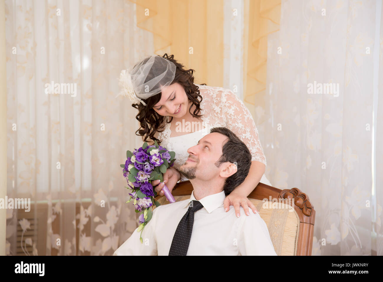 Beautiful married couple in the wedding day Stock Photo - Alamy