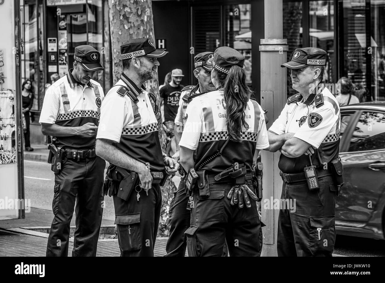 Police Officers in Barcelona - Guardia Civil - BARCELONA / SPAIN ...