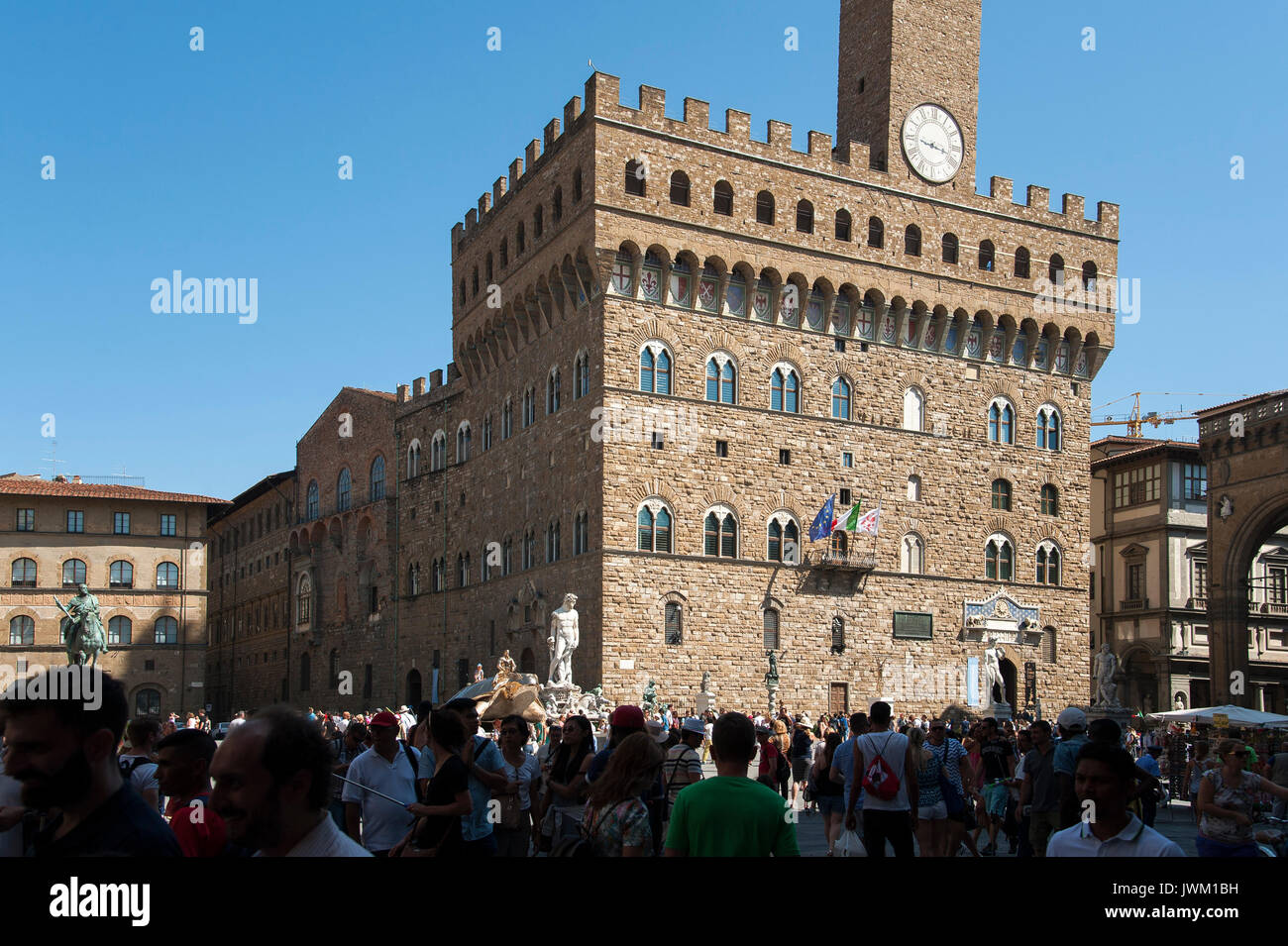 Romanesque Palazzo Vecchio by Arnolfo di Cambio on Piazza della ...