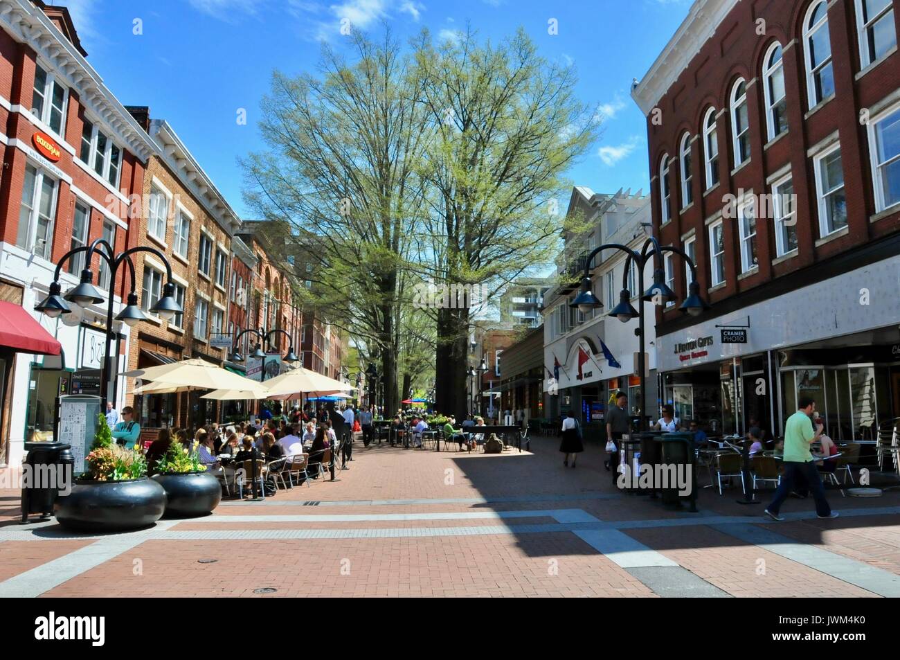 Charlottesville, va and downtown mall High Resolution Stock Photography ...