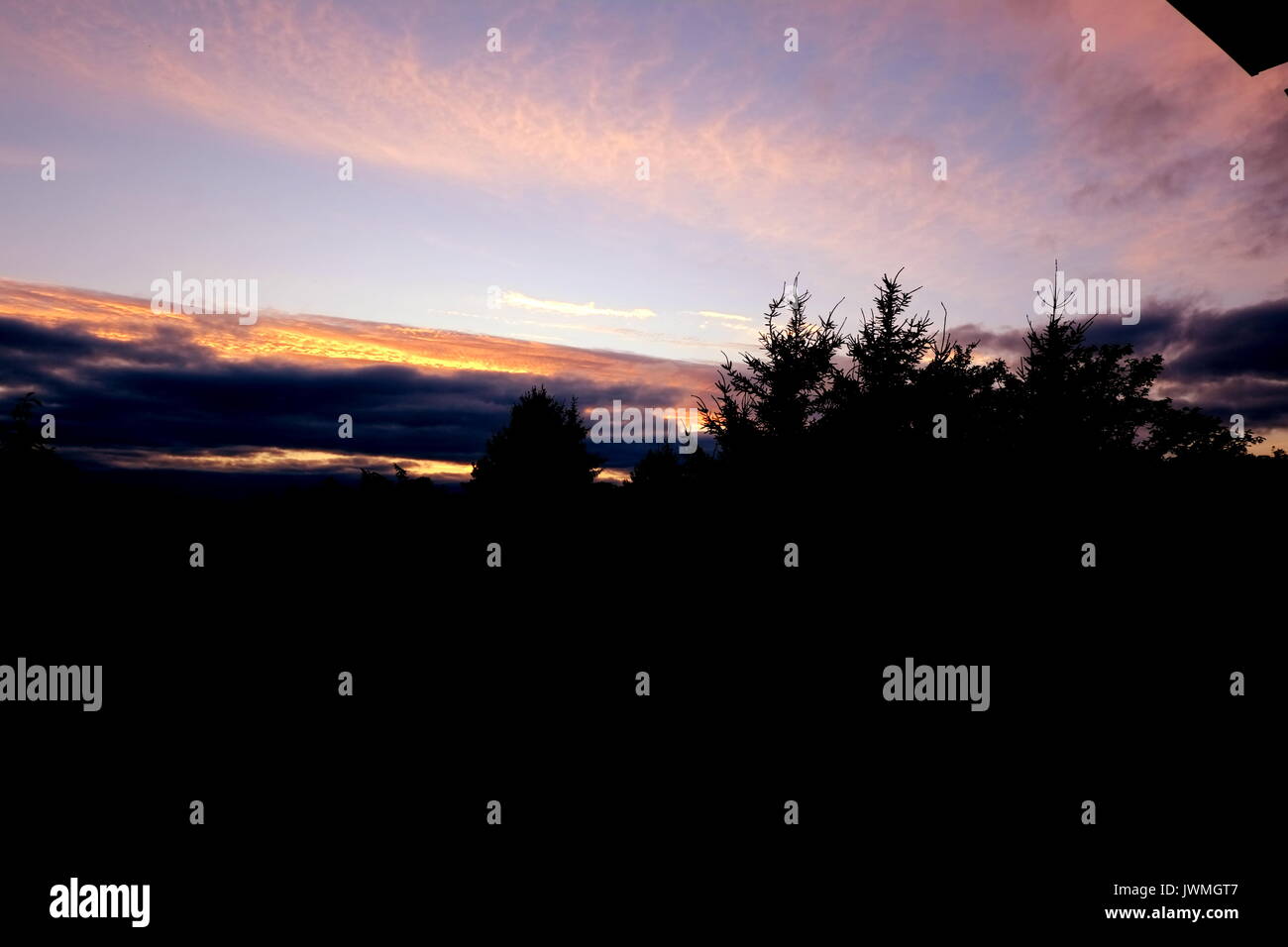 Mackerel sky sunset hi-res stock photography and images - Alamy