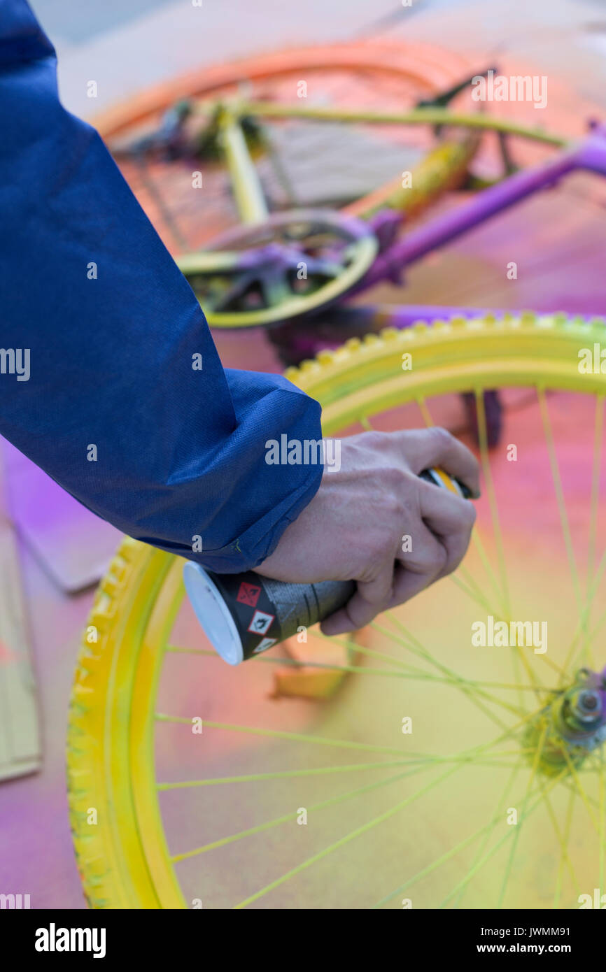 Yellow bike in front hi-res stock photography and images - Alamy