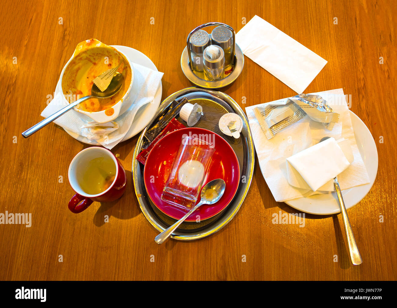 dirty and empty breakfast dishes Stock Photo - Alamy