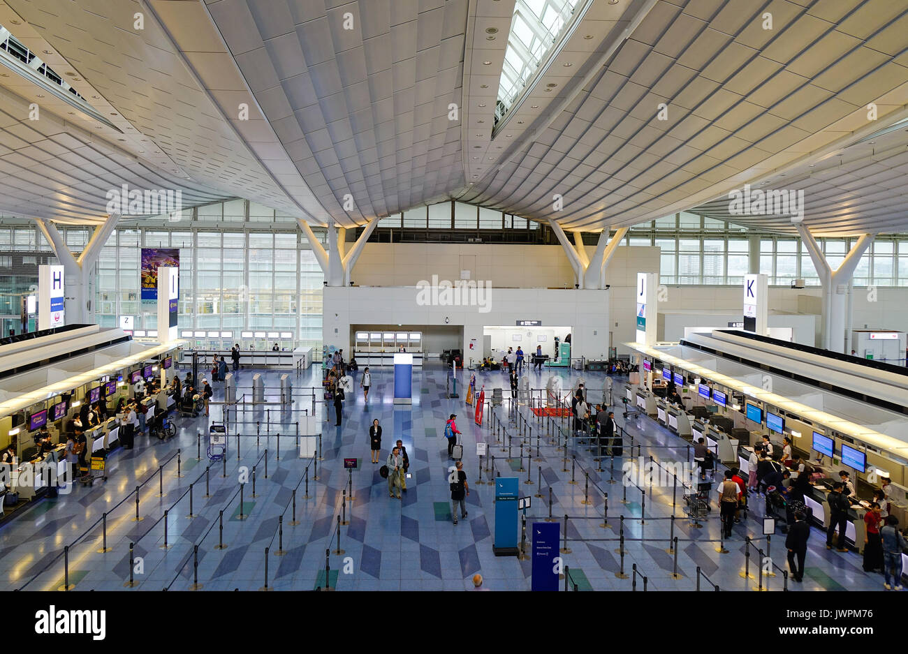 Haneda airport domestic hi-res stock photography and images - Alamy