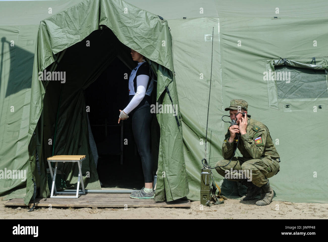 Battlefield radio technology hi-res stock photography and images - Alamy