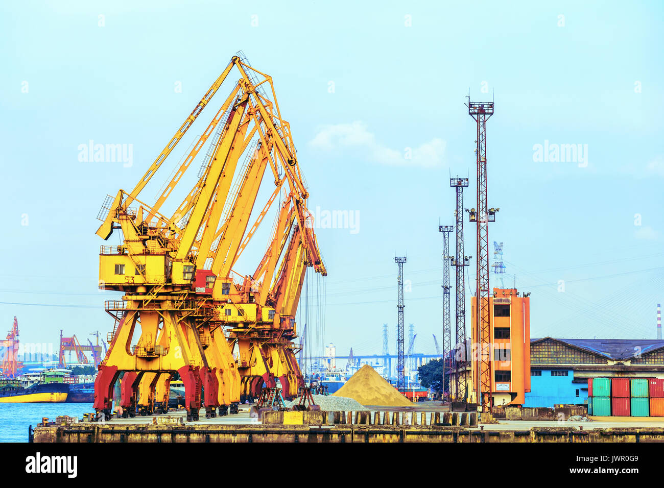 Deep sea pier Stock Photo - Alamy