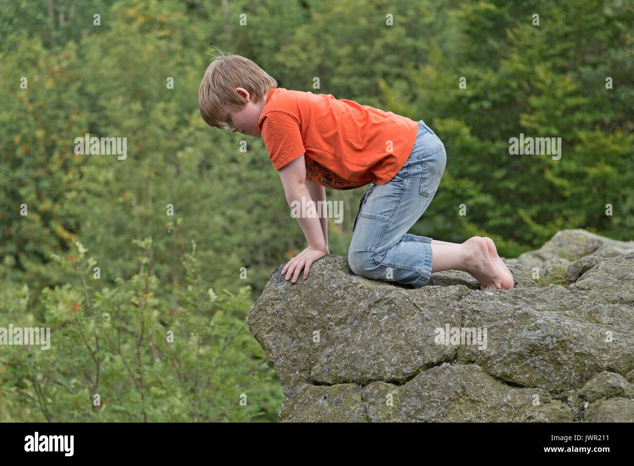 Person Cowering Stock Photos & Person Cowering Stock Images - Alamy
