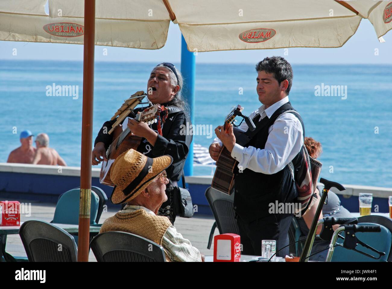 Pavement singer hi-res stock photography and images - Alamy
