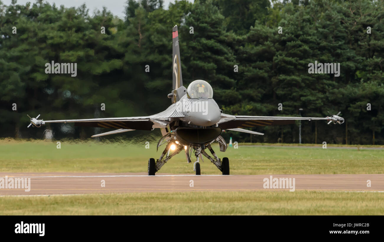 Turkish Air Force F-16 Stock Photo - Alamy