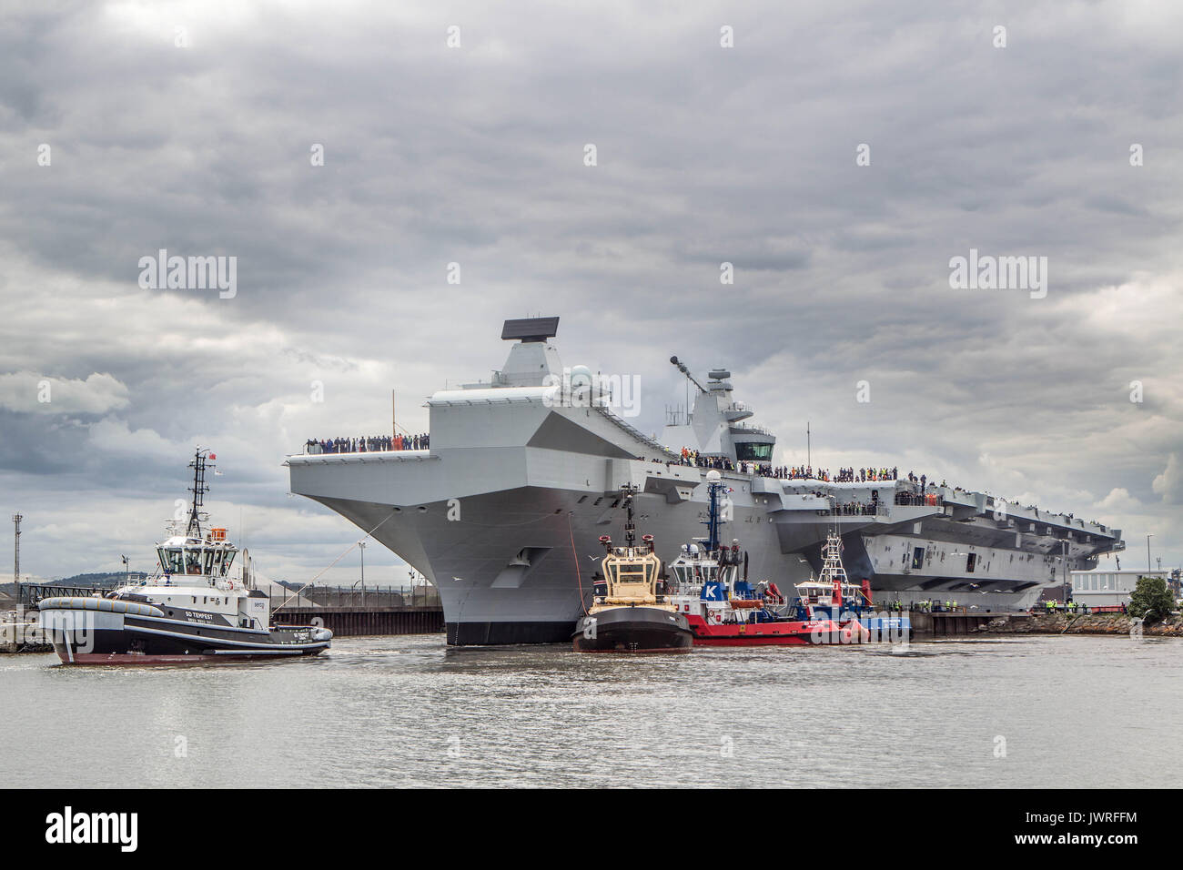 Aircraft Carrier Queen Elizabeth Launch Stock Photo - Alamy