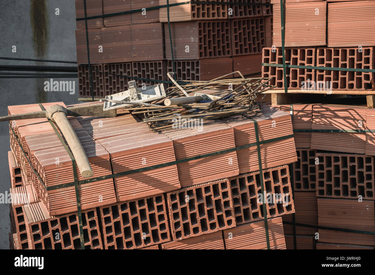 Masonry tools hi-res stock photography and images - Alamy