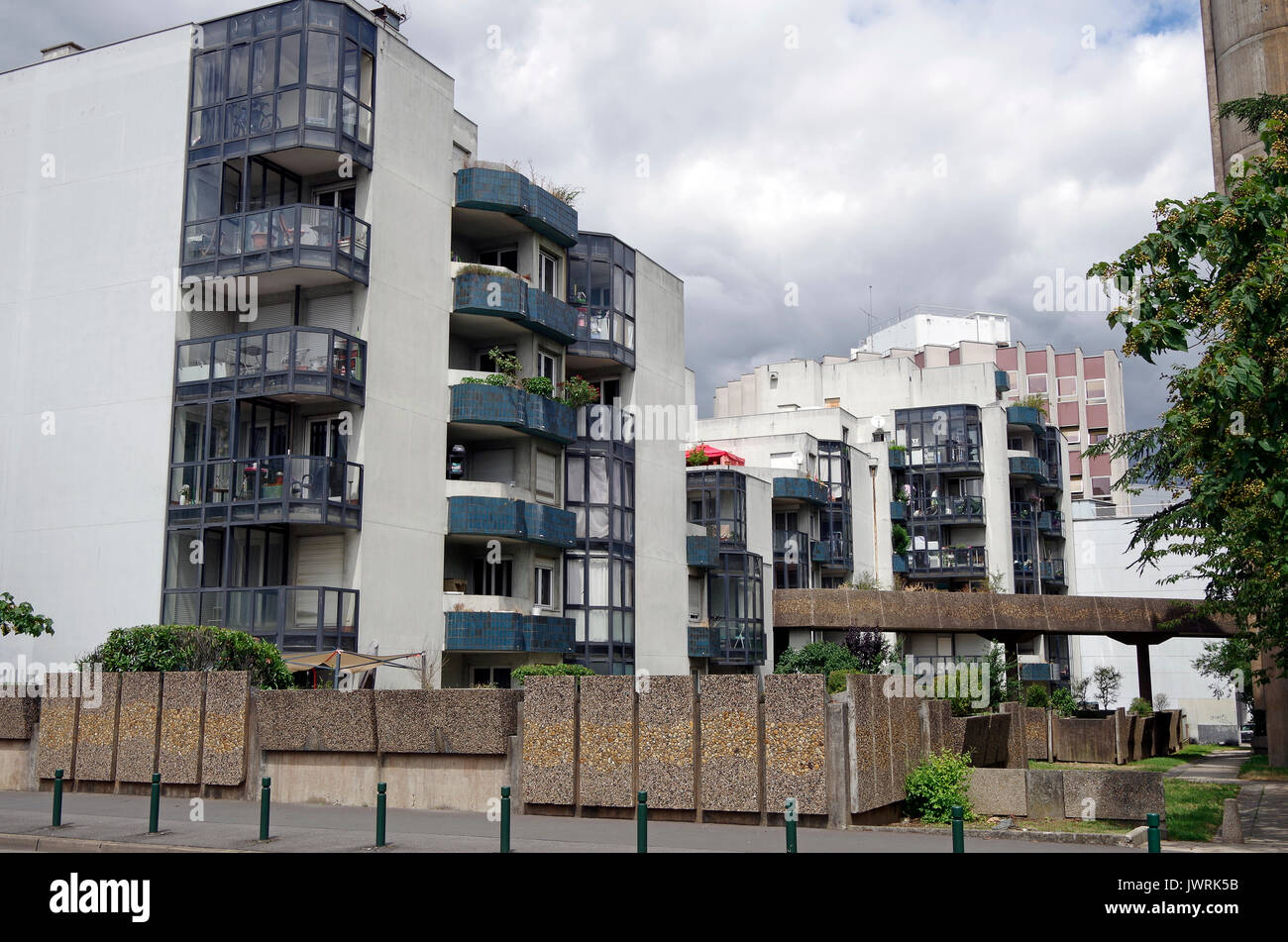 Clustered housing hi-res stock photography and images - Alamy