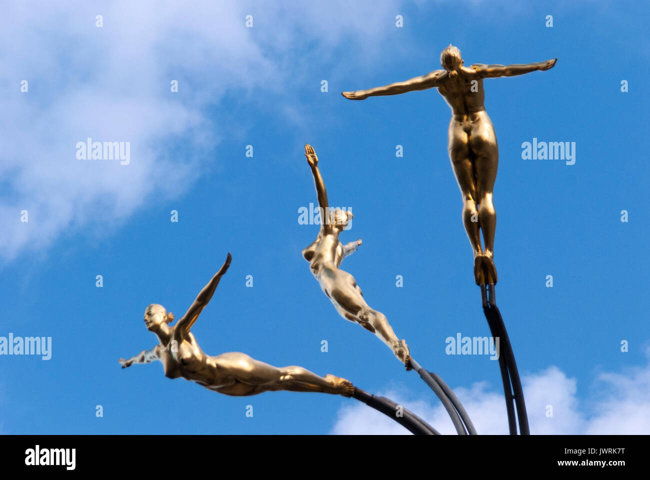 Flying jumping women sculpture hi-res stock photography and images - Alamy