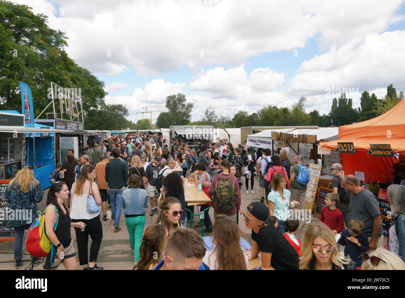 Mauerpark flea market in Prenzlauer Berg, Berlin Stock Photo - Alamy
