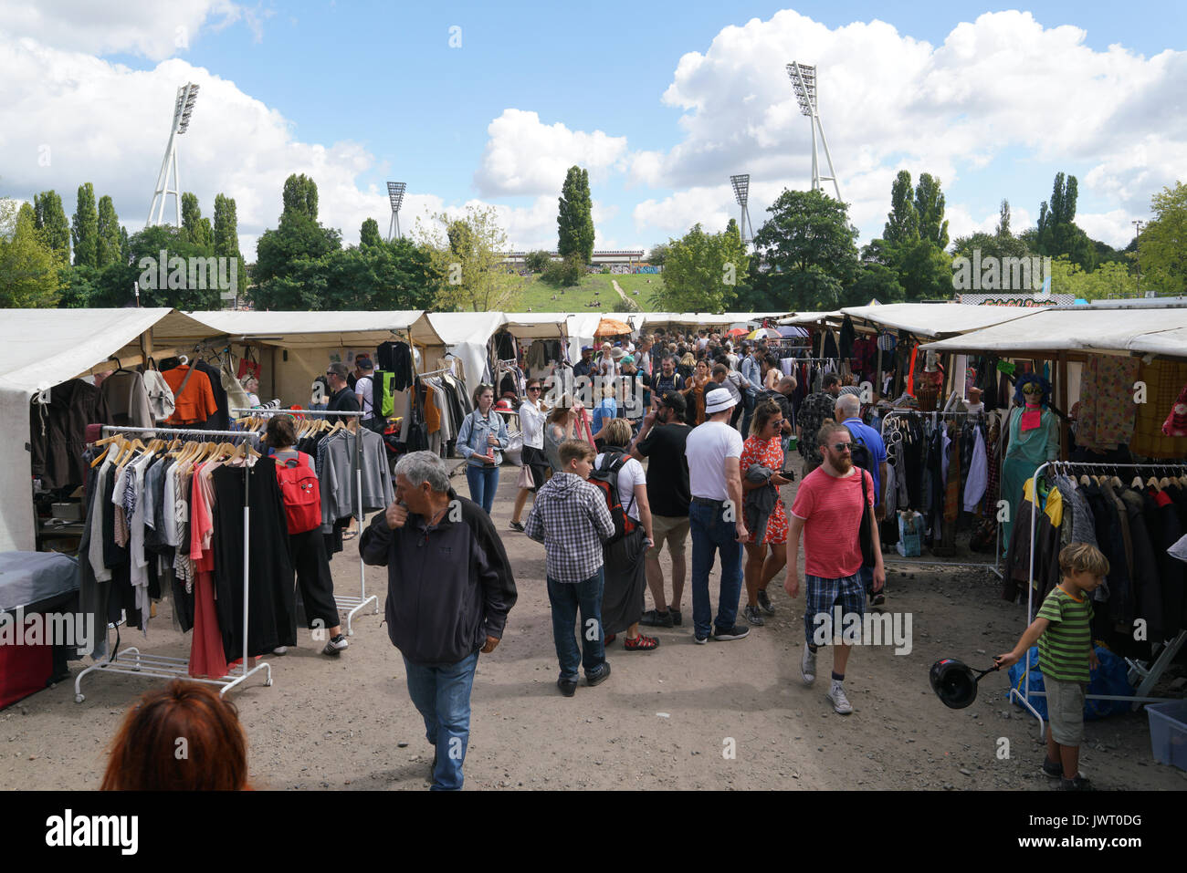 Mauerpark flea market in Prenzlauer Berg, Berlin Stock Photo - Alamy