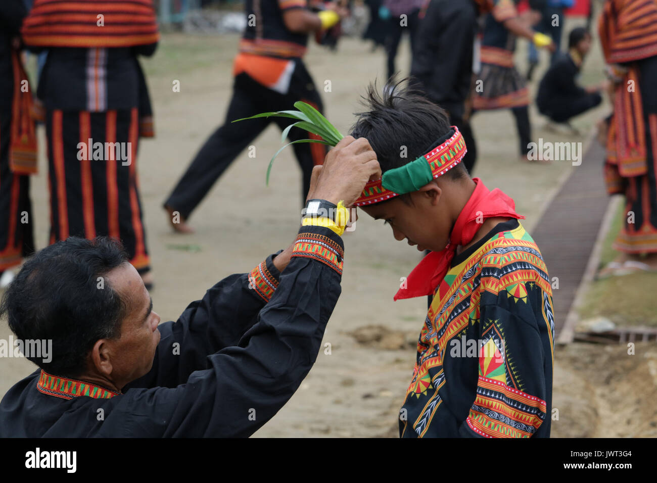 Saman dance hi-res stock photography and images - Alamy