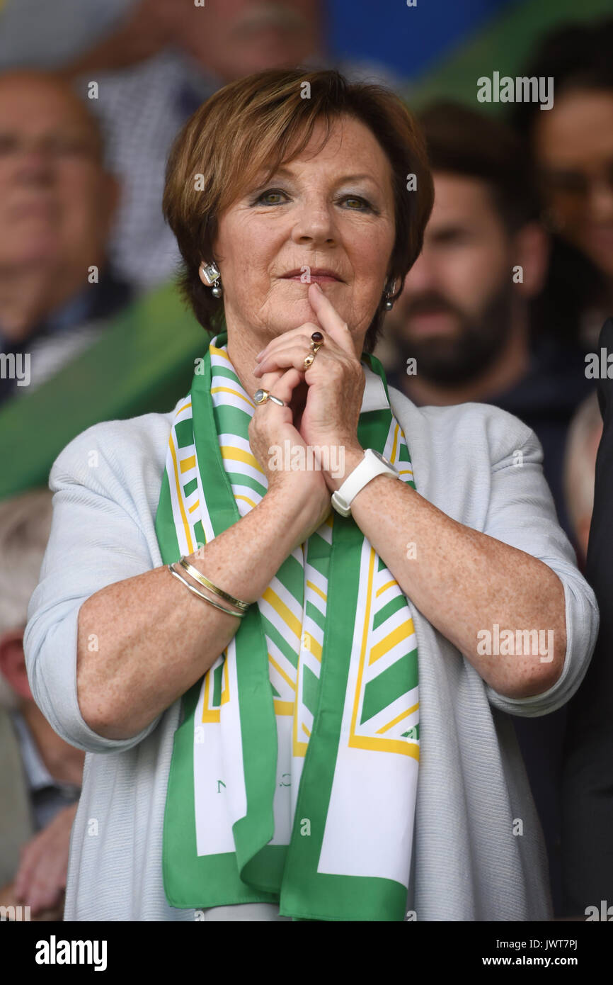 Delia smith at carrow road hi-res stock photography and images - Alamy
