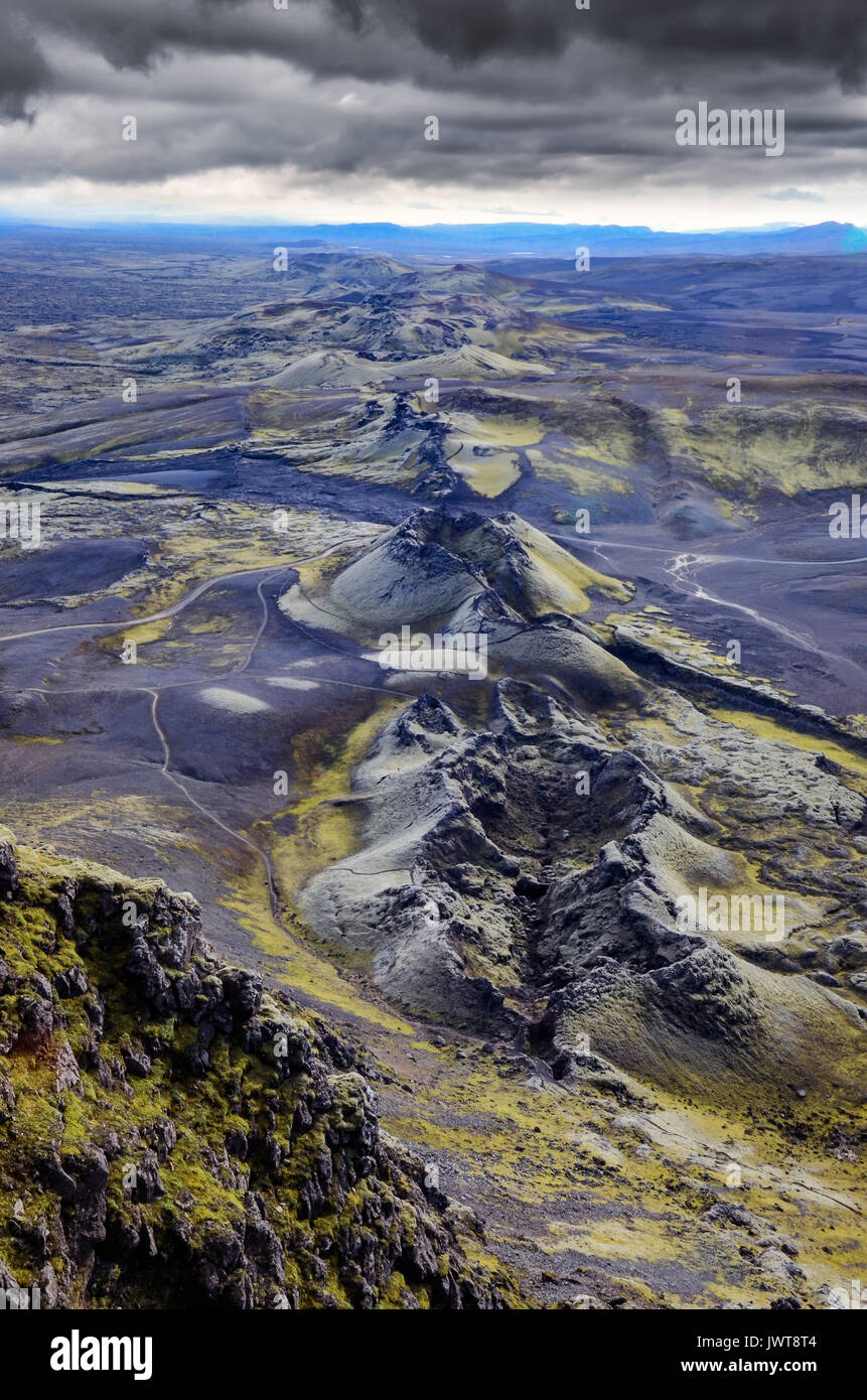 Landscape view of dramatic volcanic craters chain in Lakagigar, Iceland ...