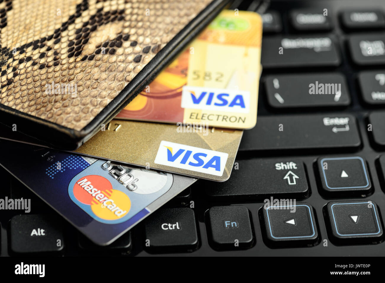 Visa in wallet hi-res stock photography and images - Alamy