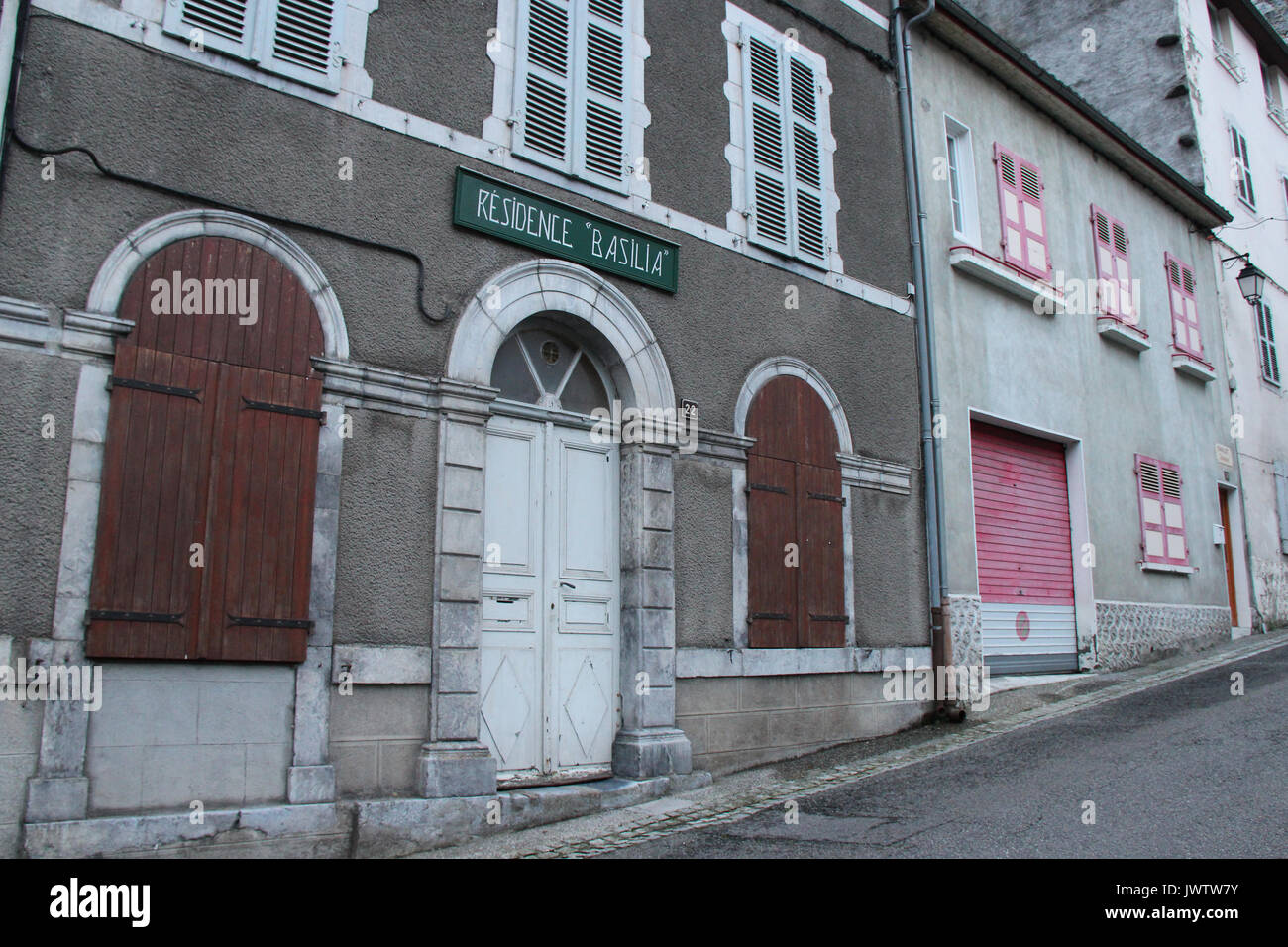 Buildings in Eaux-Bonnes (France Stock Photo - Alamy
