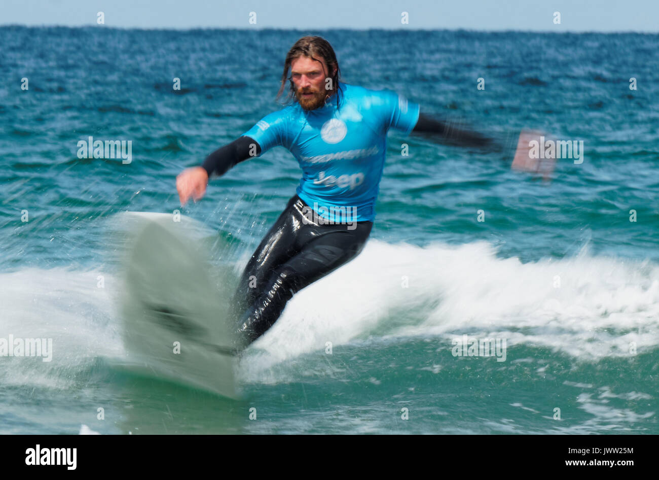 Olympic female surfers hi-res stock photography and images - Alamy