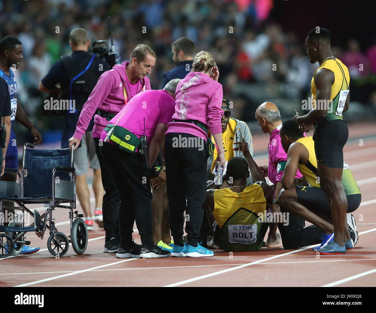Usain Bolt Is Injured In Last Ever Race 4 X100 Metres Final World ...