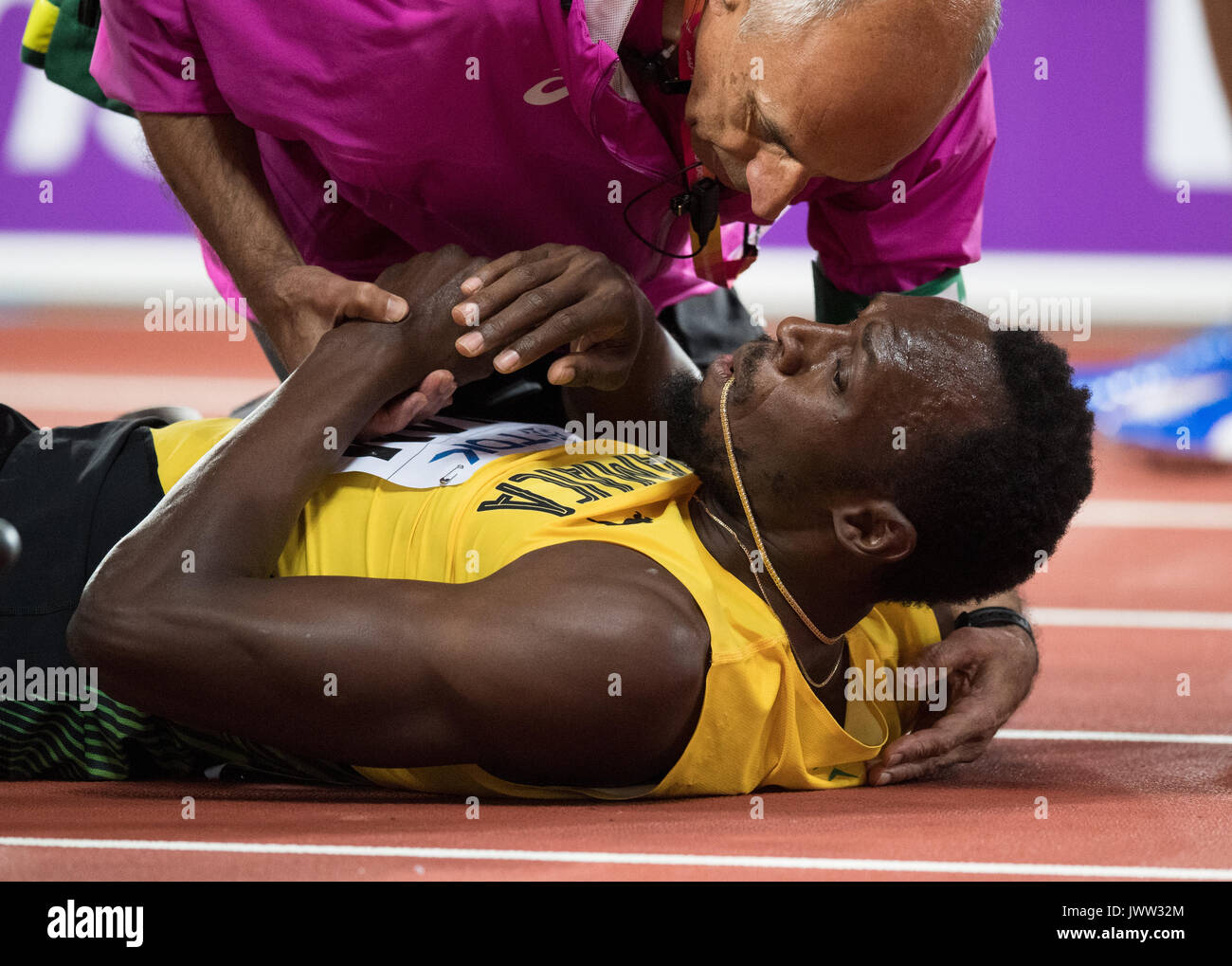 Usain bolt 4 x 100 metres relay hi-res stock photography and images - Alamy