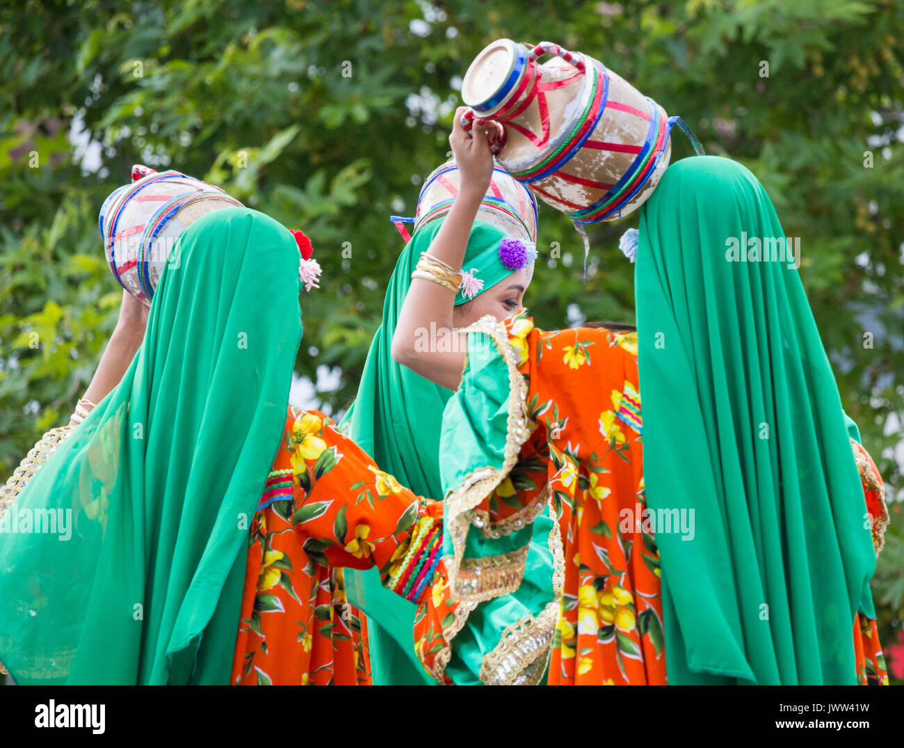 Egyptian Women Traditional Dress High Resolution Stock Photography and ...